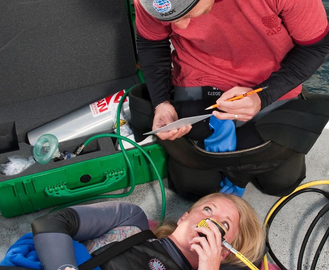 Emergency Oxygen Provider - Fins & Flash